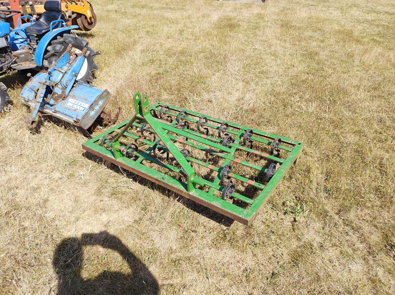 Lot 722 - Small spring tine cultivator
