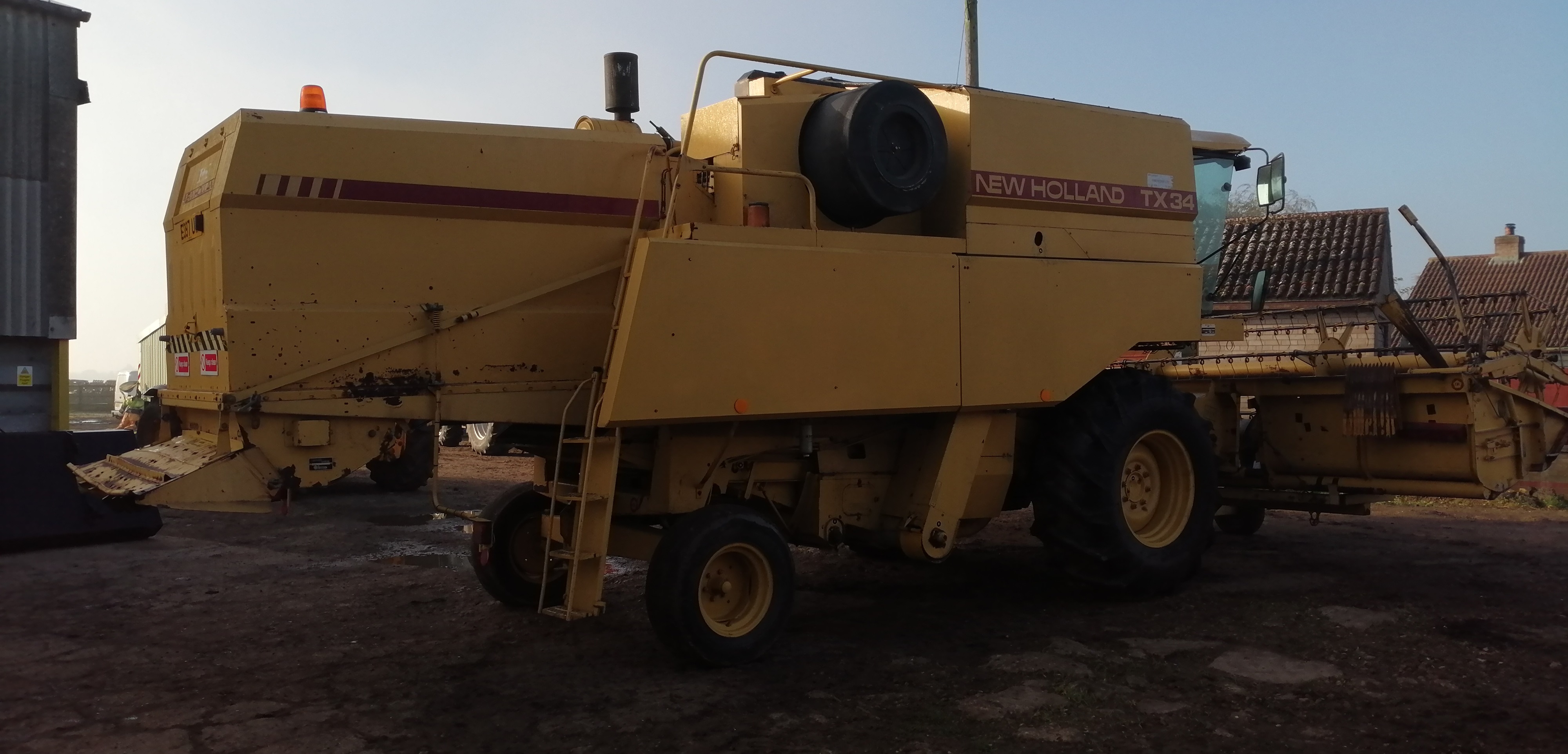Lot 150 - New Holland TX34 Combine Harvester (1987).