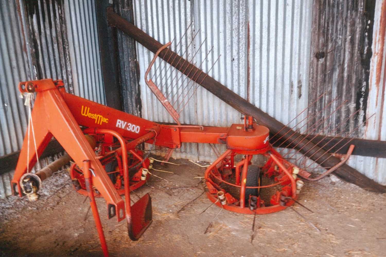 Lot 38 - Westmac RV 300 universal haymaker for