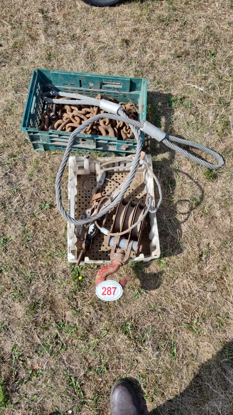 Lot 287 - Haltrac Sherpa Winch and Chain and metal