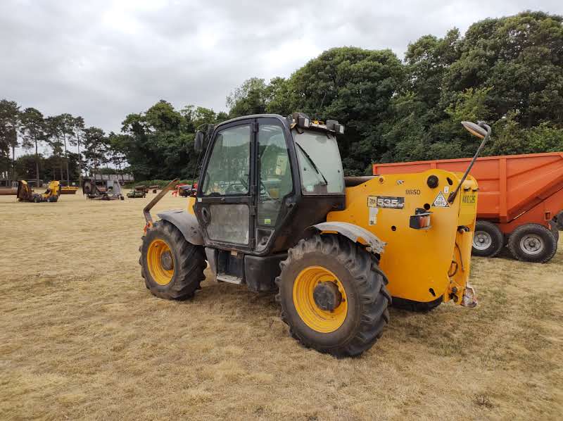 Lot 204 - JCB 535-95 Teleporter (2010) Reg No. KX10