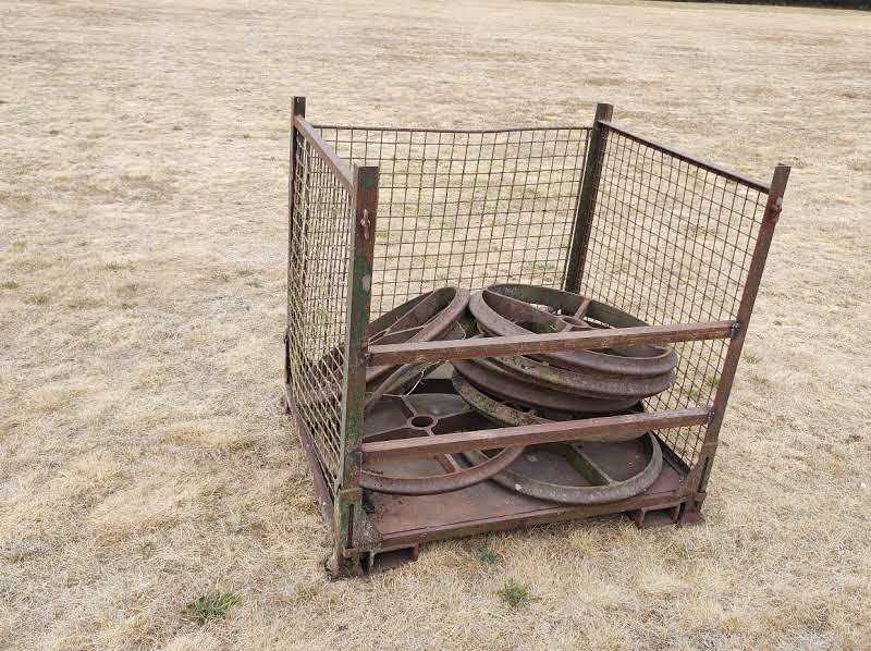 Lot 252 - Qty of Rib Rolls