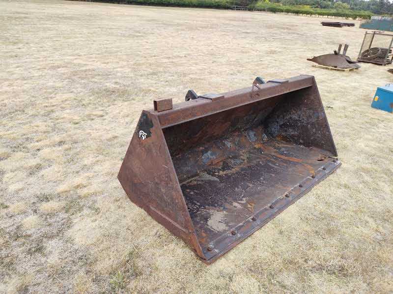 Lot 255 - Suton Bucket