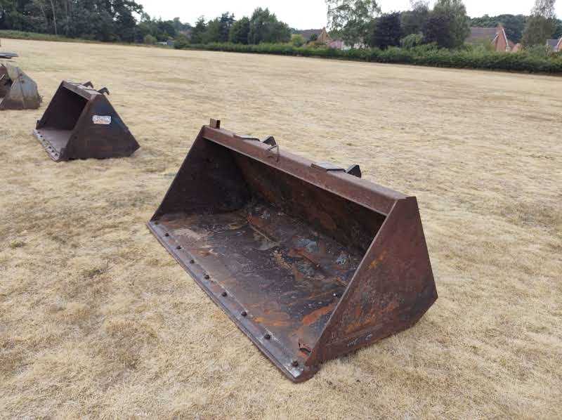 Lot 255 - Suton Bucket