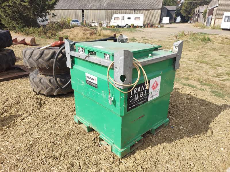 Lot 5 - 950l Western Trans Cube mobile fuel tank (Year