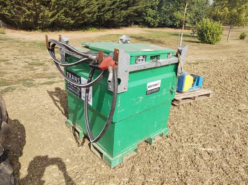 Lot 5 - 950l Western Trans Cube mobile fuel tank (Year