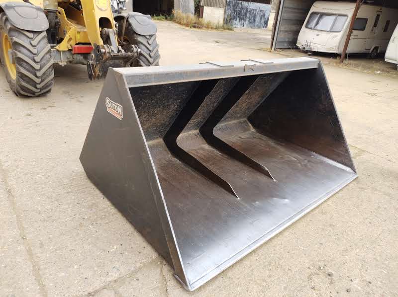 Lot 25 - Suton telehandler bucket (Year 2013)