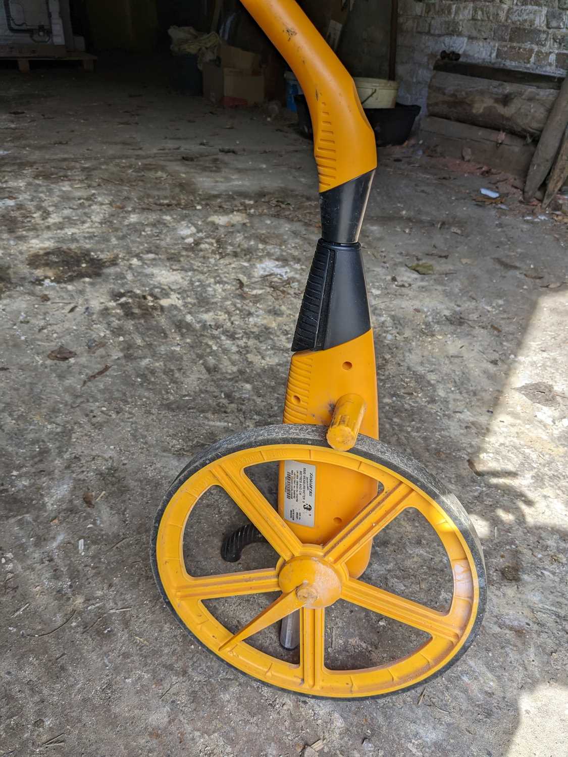 Lot 39 - Measuring wheel (Brand: Measure Metre)
