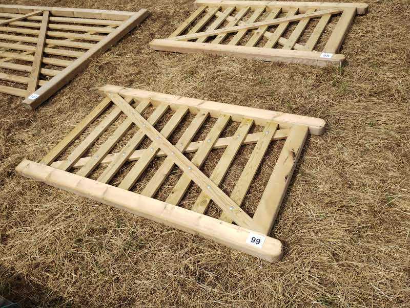 Lot 99 - 1m Wooden Gate. New/Unused.