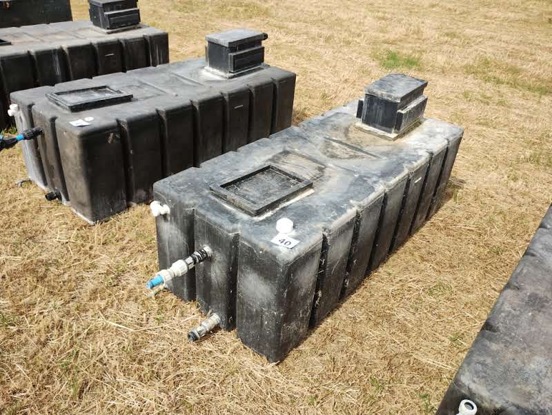 Lot 40 - Header Tank with Ball Valves. Approx 500