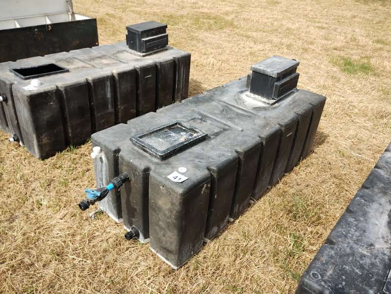 Lot 41 - Header Tank with Ball Valves. Approx 500