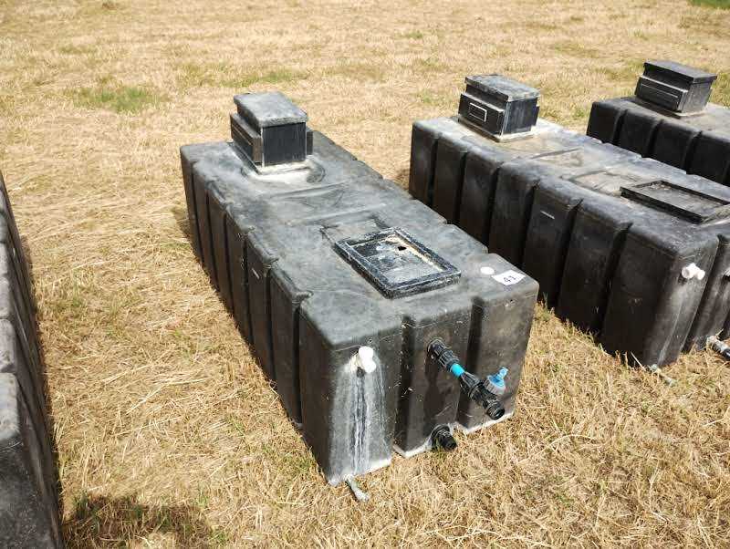 Lot 41 - Header Tank with Ball Valves. Approx 500
