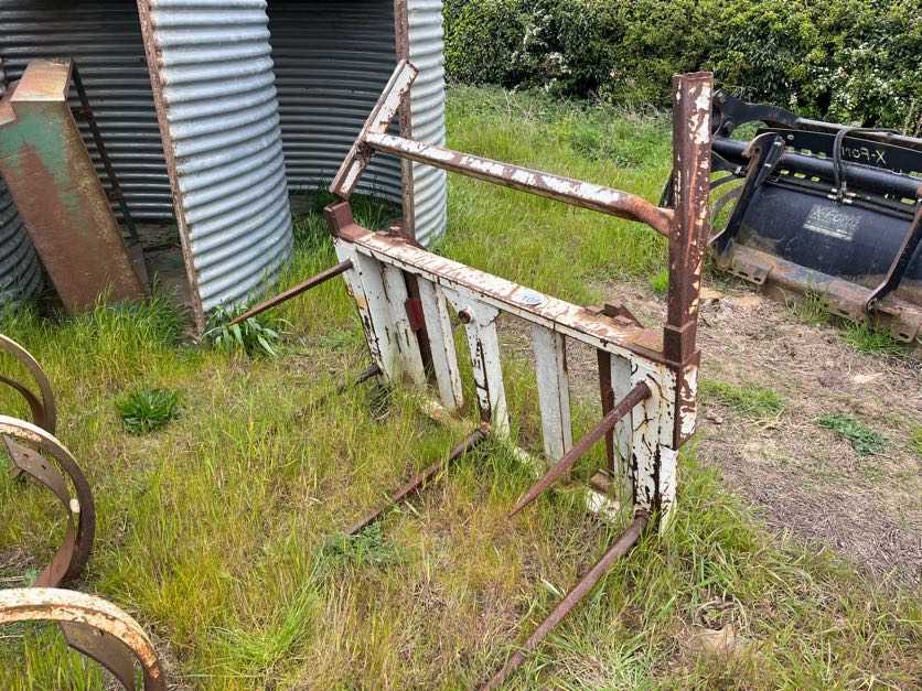 Lot 108 - Bale spikes for telehandler