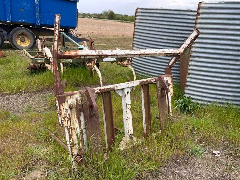 Lot 108 - Bale spikes for telehandler