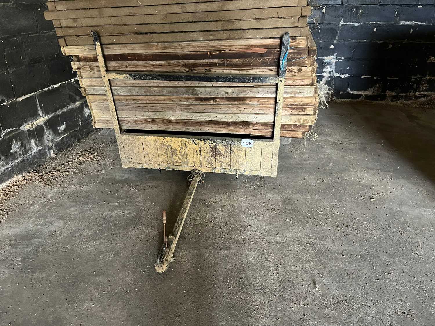 Lot 108 - Flatbed trailer (fencing on trailer to be