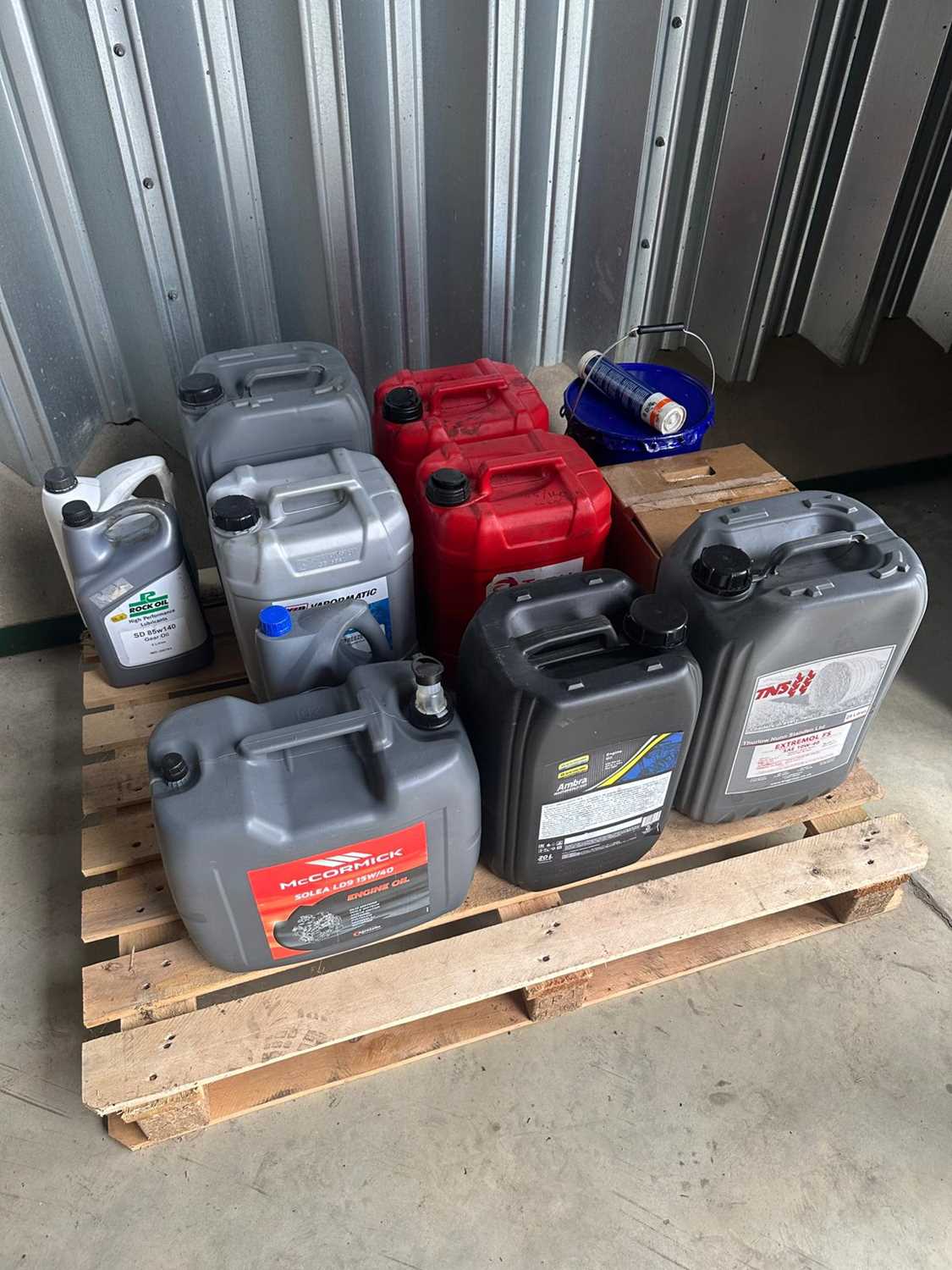 Lot 114 - Pallet of Various Oils (Engine, Gear,