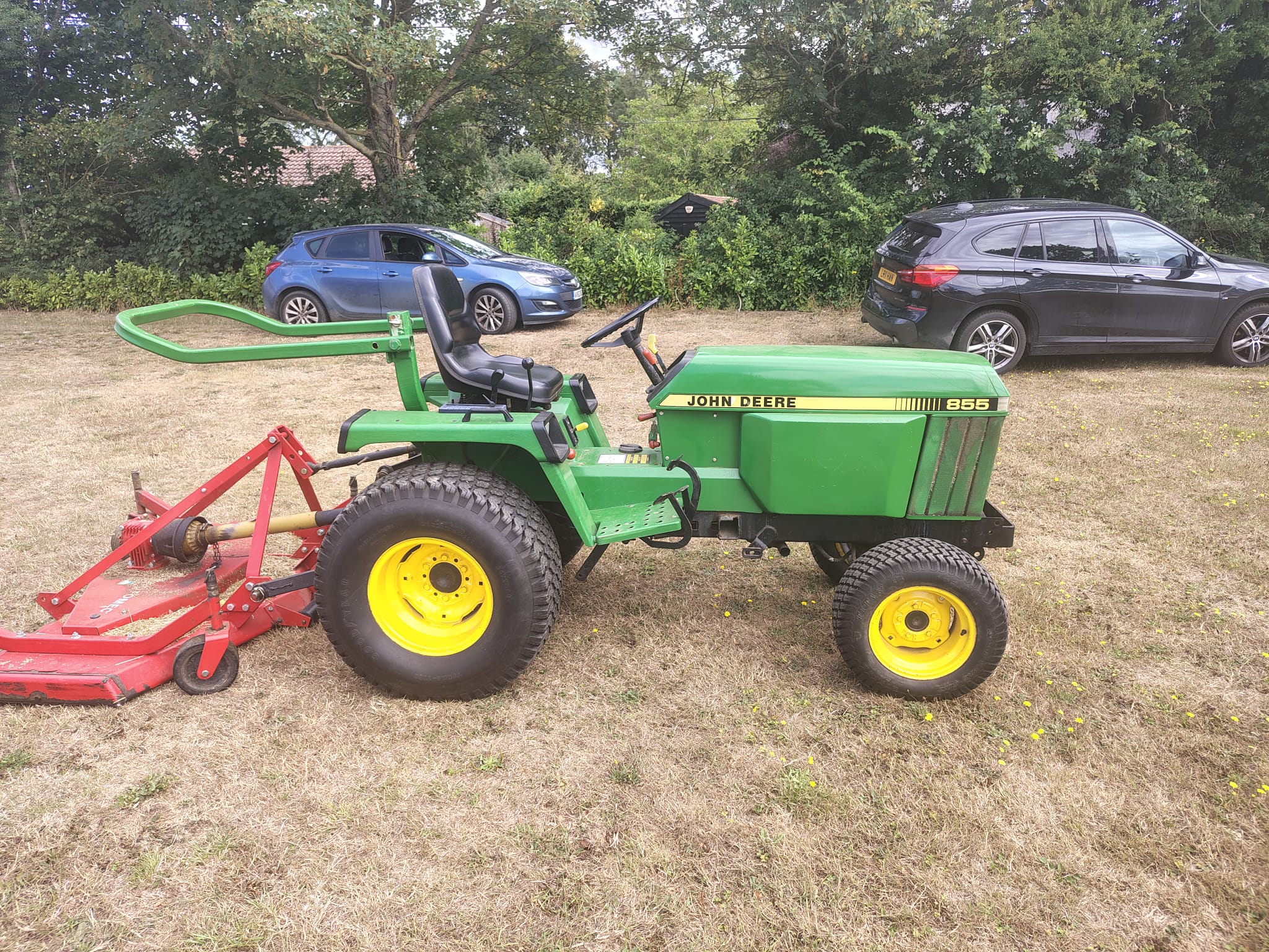 Lot 4 - John Deere 855 Compact Tractor (1865 hours)