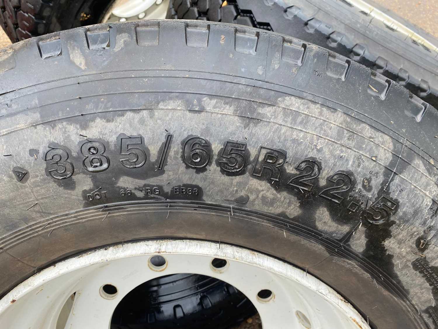Lot 71 - 4 x 385/65 R22.5 Super single wheels and