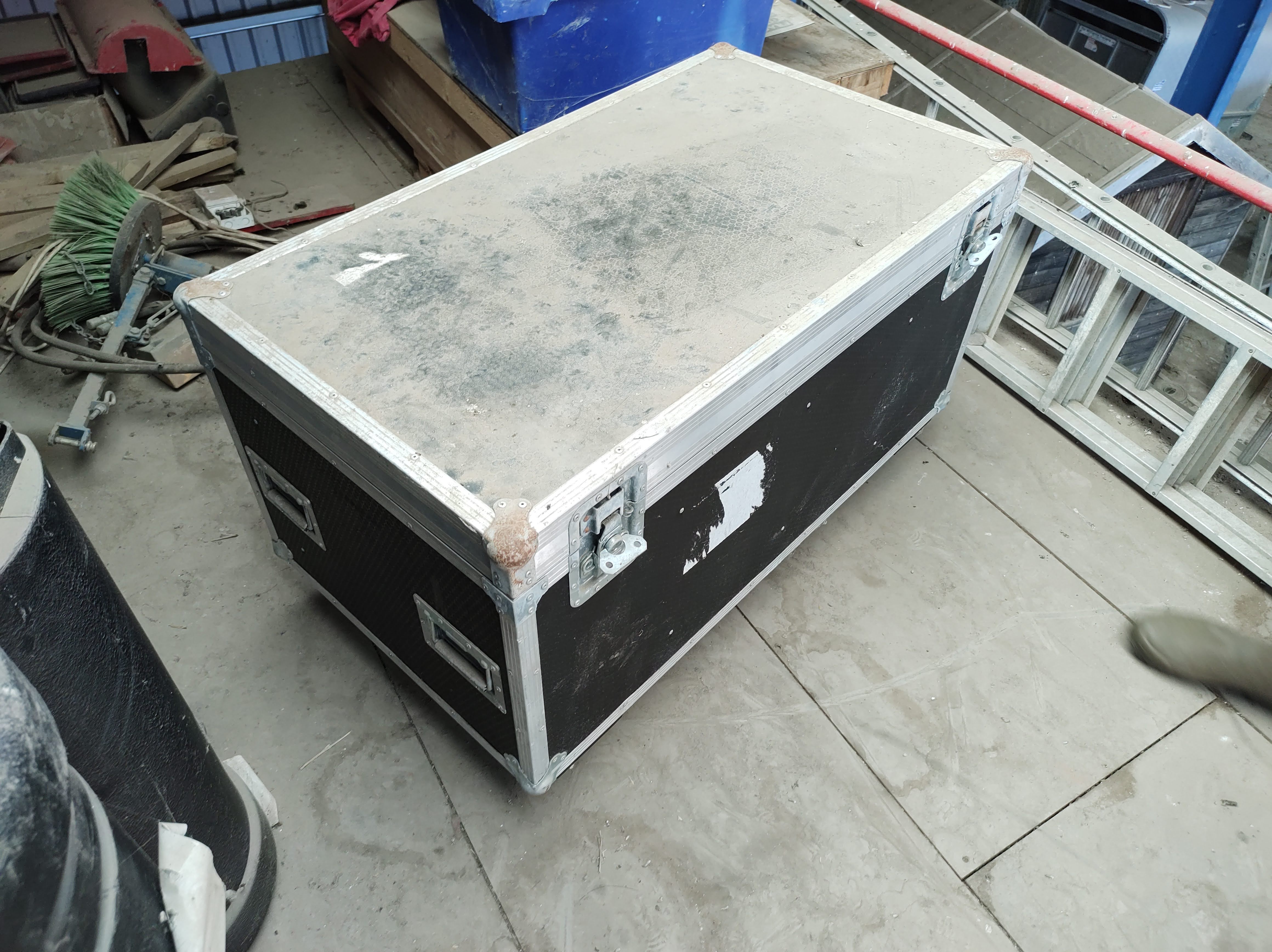 Lot 21 - Wheeled Transport Box