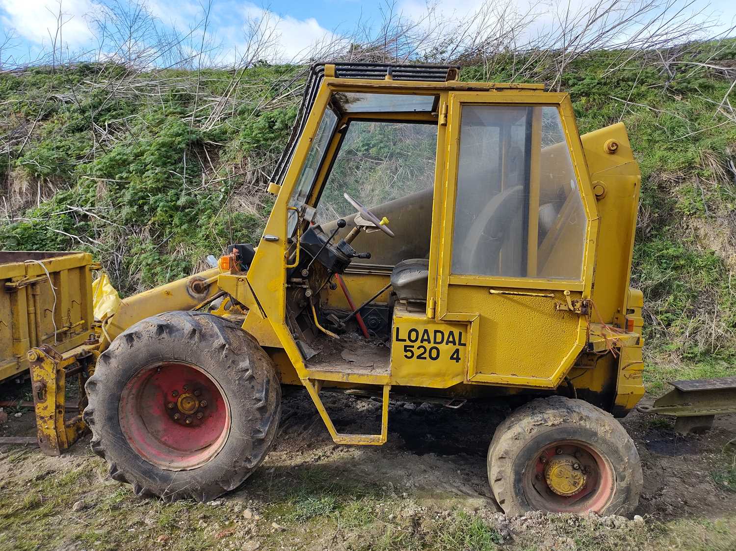 Lot 205 - JCB Loadall Telescopic 520 4 (1981). Reg: