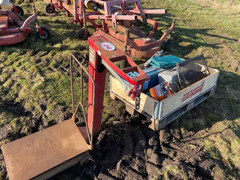 Lot 248 - Qty of Sundries