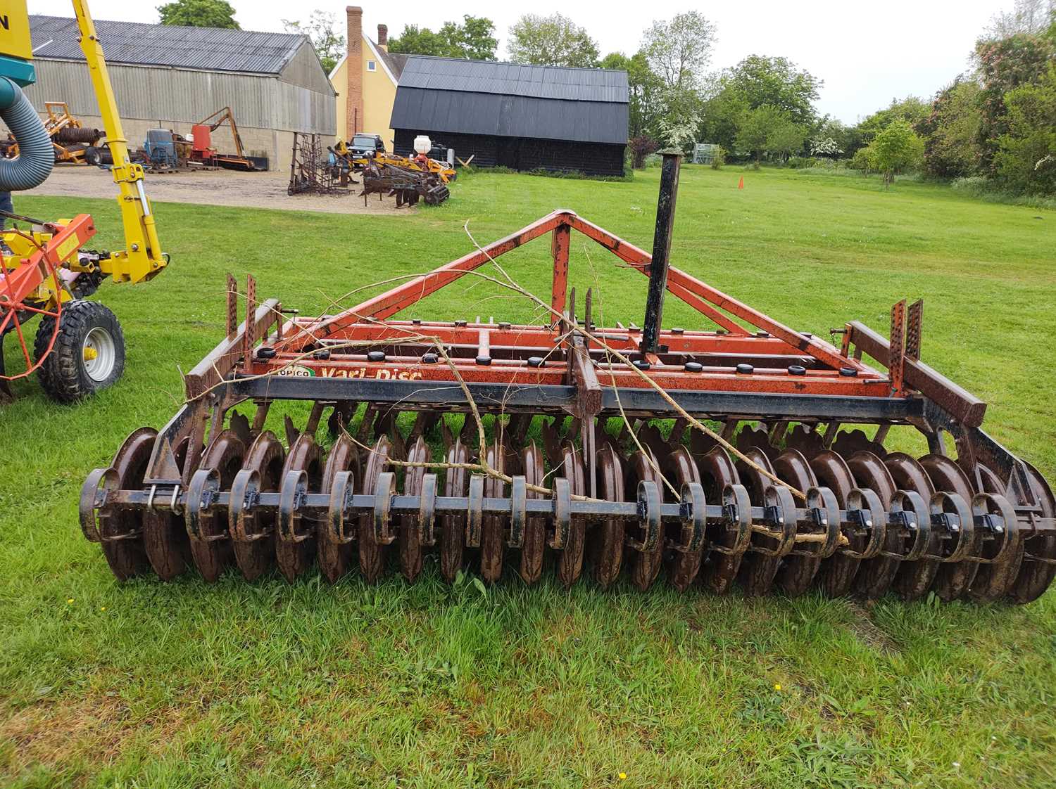 Lot 79 - Opico Vari 3.4m Discs with Double D Type