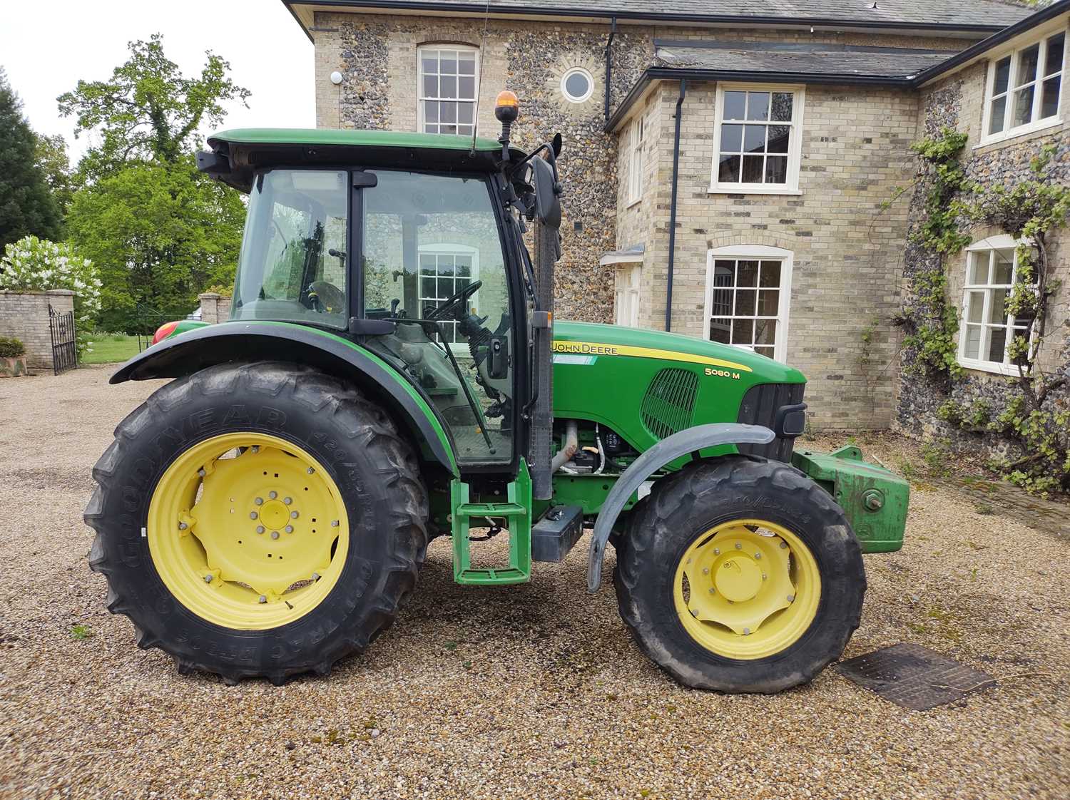 Lot 169 - John Deere 5080M Tractor (2011) 2,668.9 Hrs